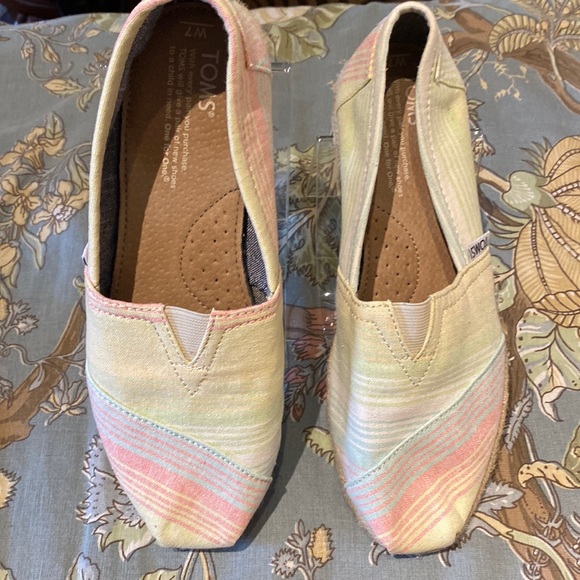 Toms | Shoes | Tons Striped Slip On Size 7 | Poshmark